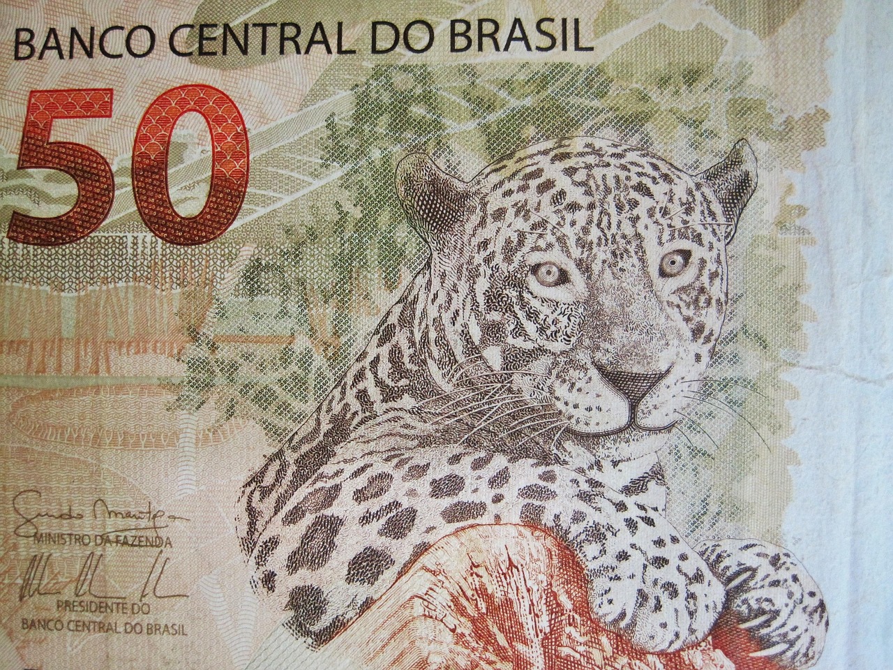 Using ATMs in Brazil: Fees, Limits, and Practical Safety Tips - Come to ...