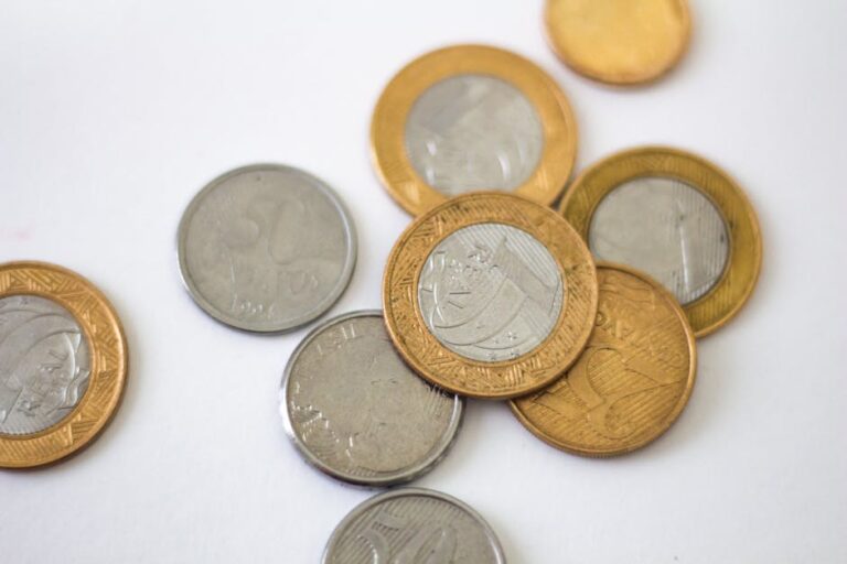 Money in Brazil: Your Guide to Currency, Cards, and Tipping - Come to ...