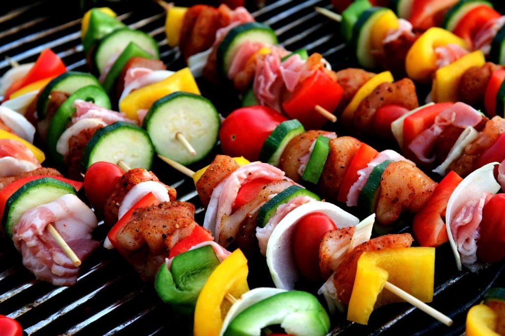 How to Behave at a Brazilian Barbecue (Churrasco) as a Guest - Come to ...